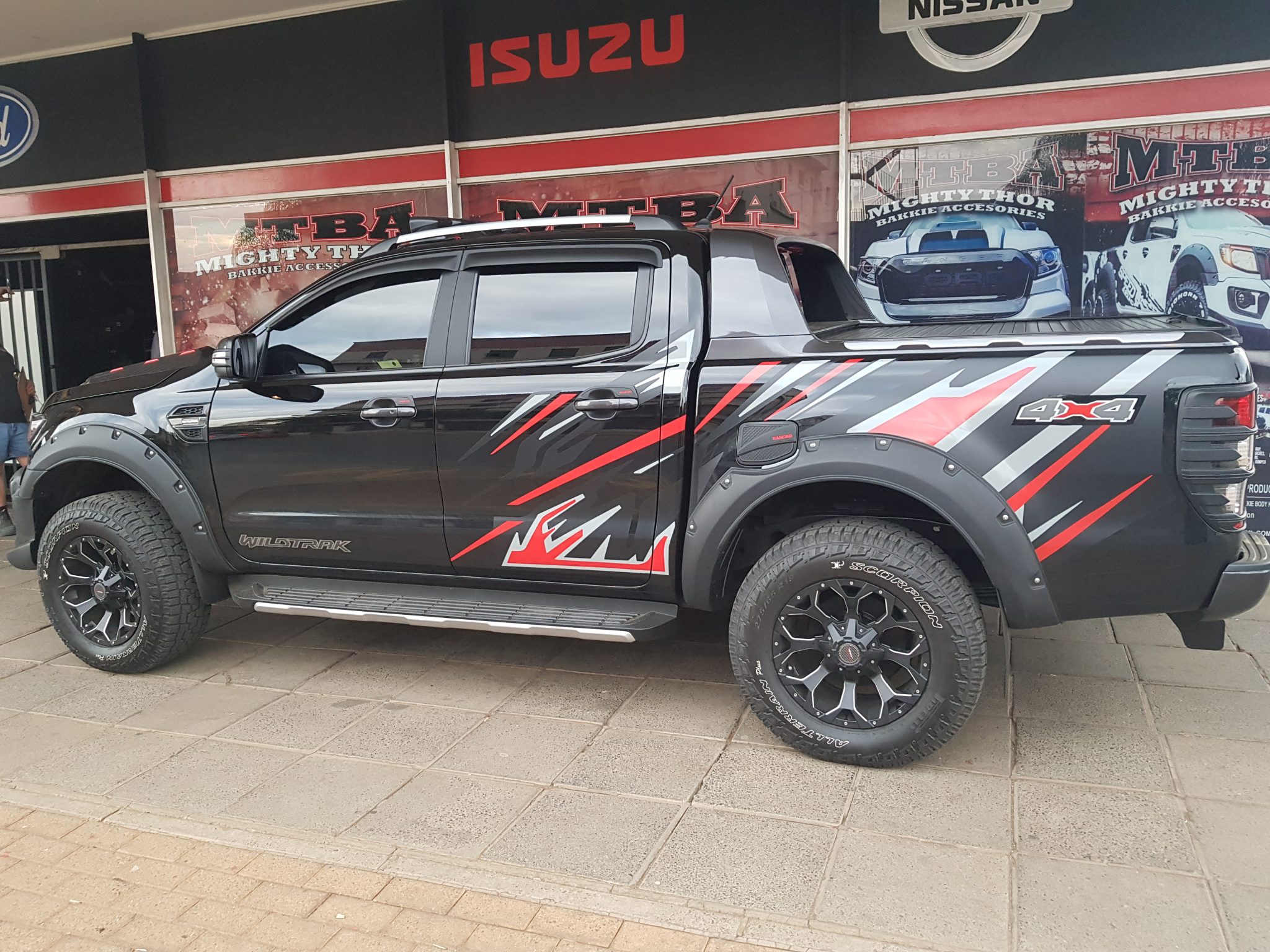 Ford Wildtrak 2012-2022 Securi-Lid (Double Cab) 218 – Mighty Thor ...