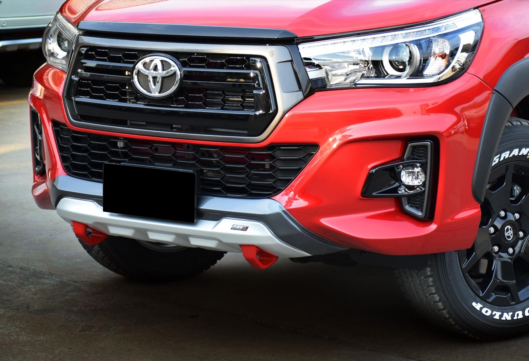 Toyota Hilux 2015-2017 Revo to Rocco Kit (Painted) – Mighty Thor Bakkie ...
