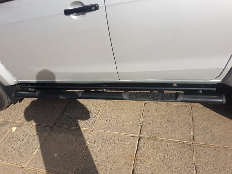 Side step – suitable for Isuzu D-Max 2013-2021 (black) – Mighty Thor ...