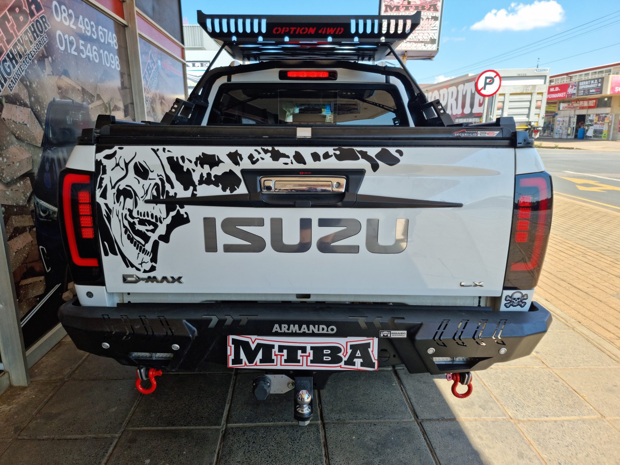 Isuzu D-Max 2017-2021 Tailgate handle cover (3 piece) – Mighty Thor ...