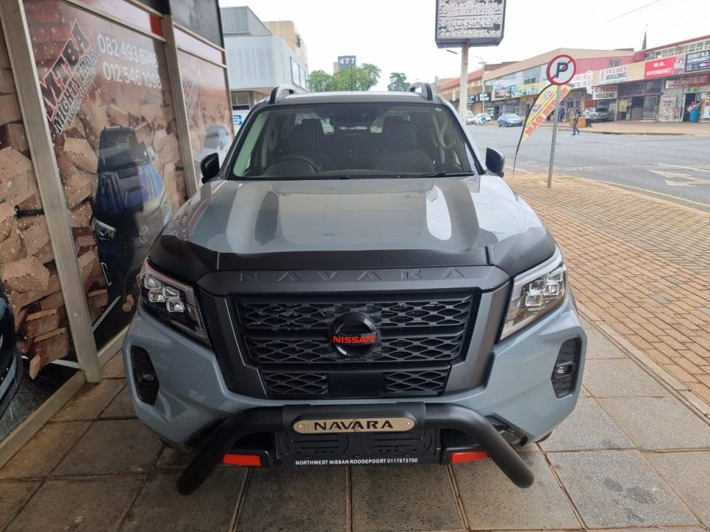 Nissan Navara 2021+ Bonnet Guard (stick on) – Mighty Thor Bakkie ...
