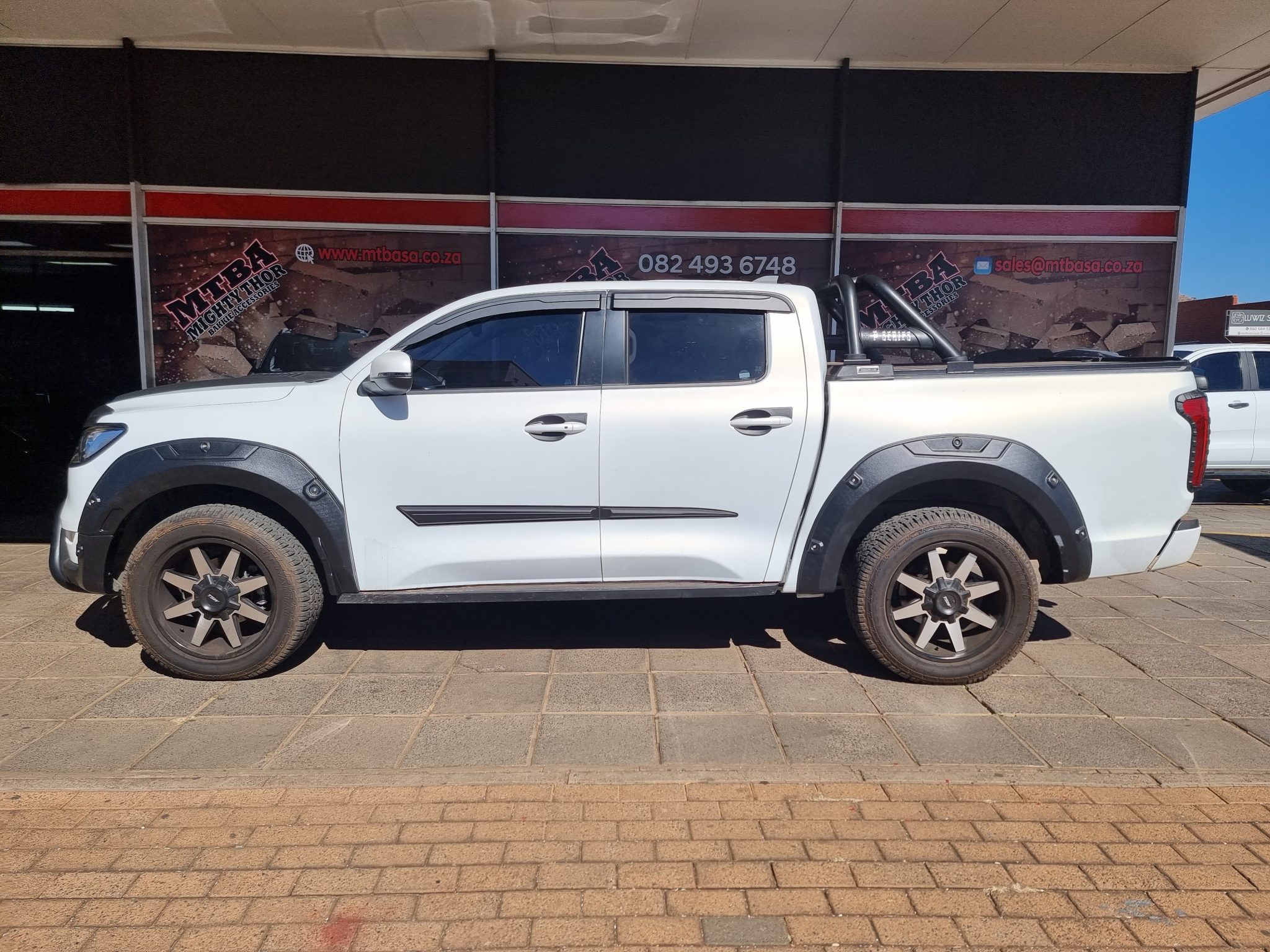 GWM P-Series Roll Bar (black) – Mighty Thor Bakkie Accessories