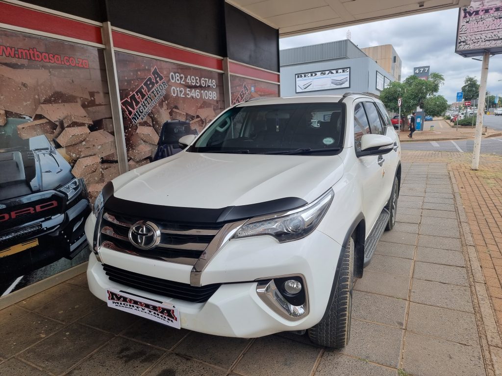 Toyota Fortuner 2016+ Bonnet Guard (stick on) – Mighty Thor Bakkie ...