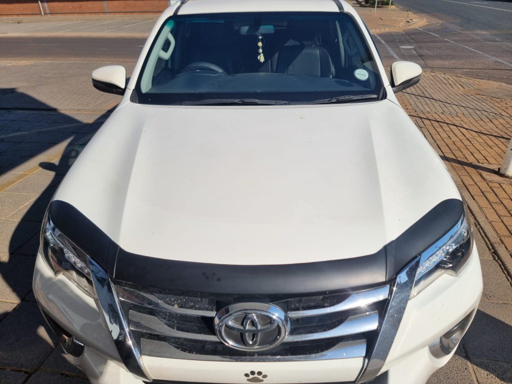 Toyota Fortuner 2016+ Bonnet Guard (stick on) – Mighty Thor Bakkie ...