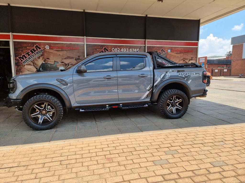Ford Ranger 2012+ Side Steps (Armando Ronin) – Mighty Thor Bakkie ...