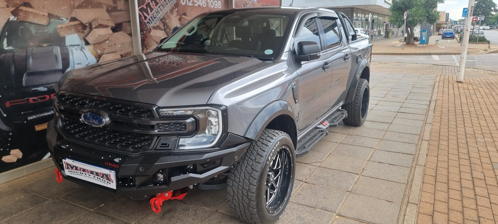 Ford Ranger 2012+ Side Steps (Hamer Shadow) – Mighty Thor Bakkie ...